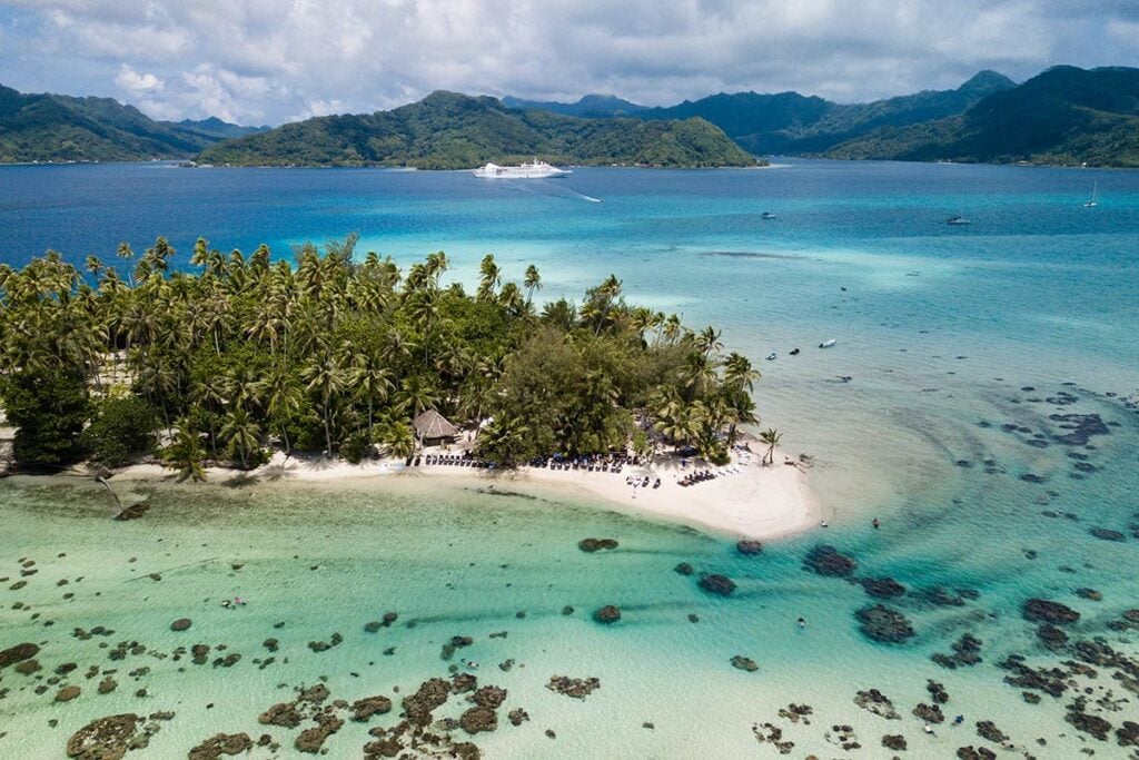 Visiting French Polynesia's Most Remote Islands – Ordinary Traveler